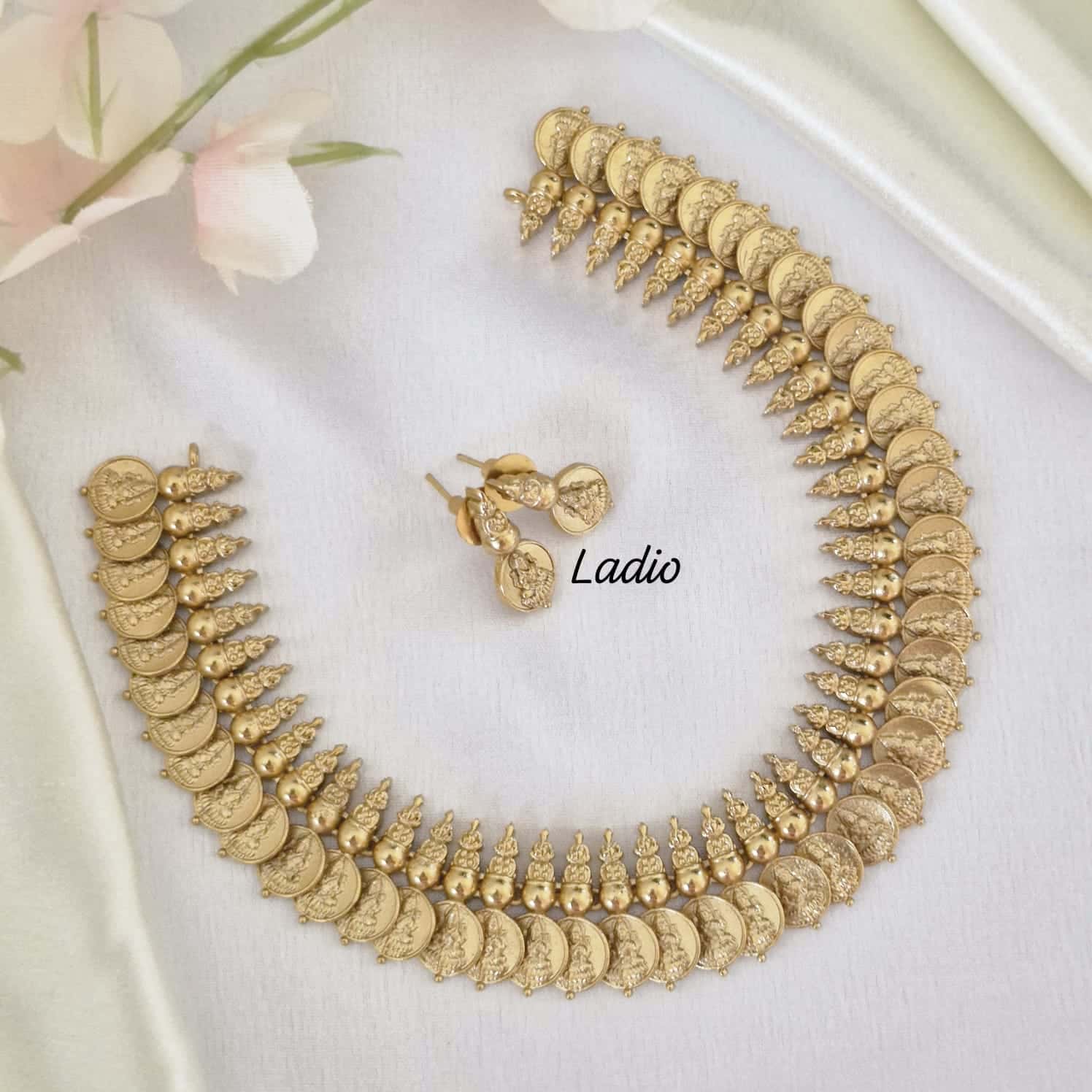 Traditional Kaasu -46 coins – Ladio